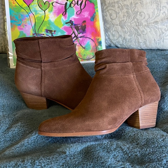Violet & Red | Shoes | Violet Red Cognac Color Suede Scrunch Bootie ...